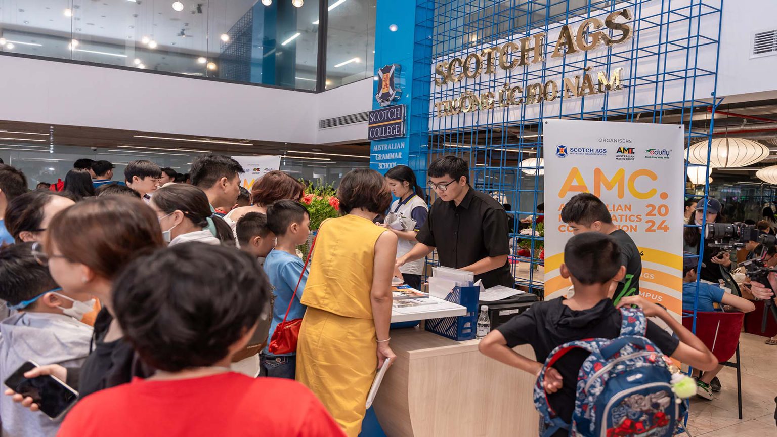 Cuộc thi AMC là gì? Lợi ích đối với xét tuyển đại học